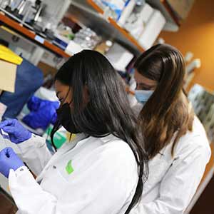 Binational Program Provides Students with Impactful Research Opportunities