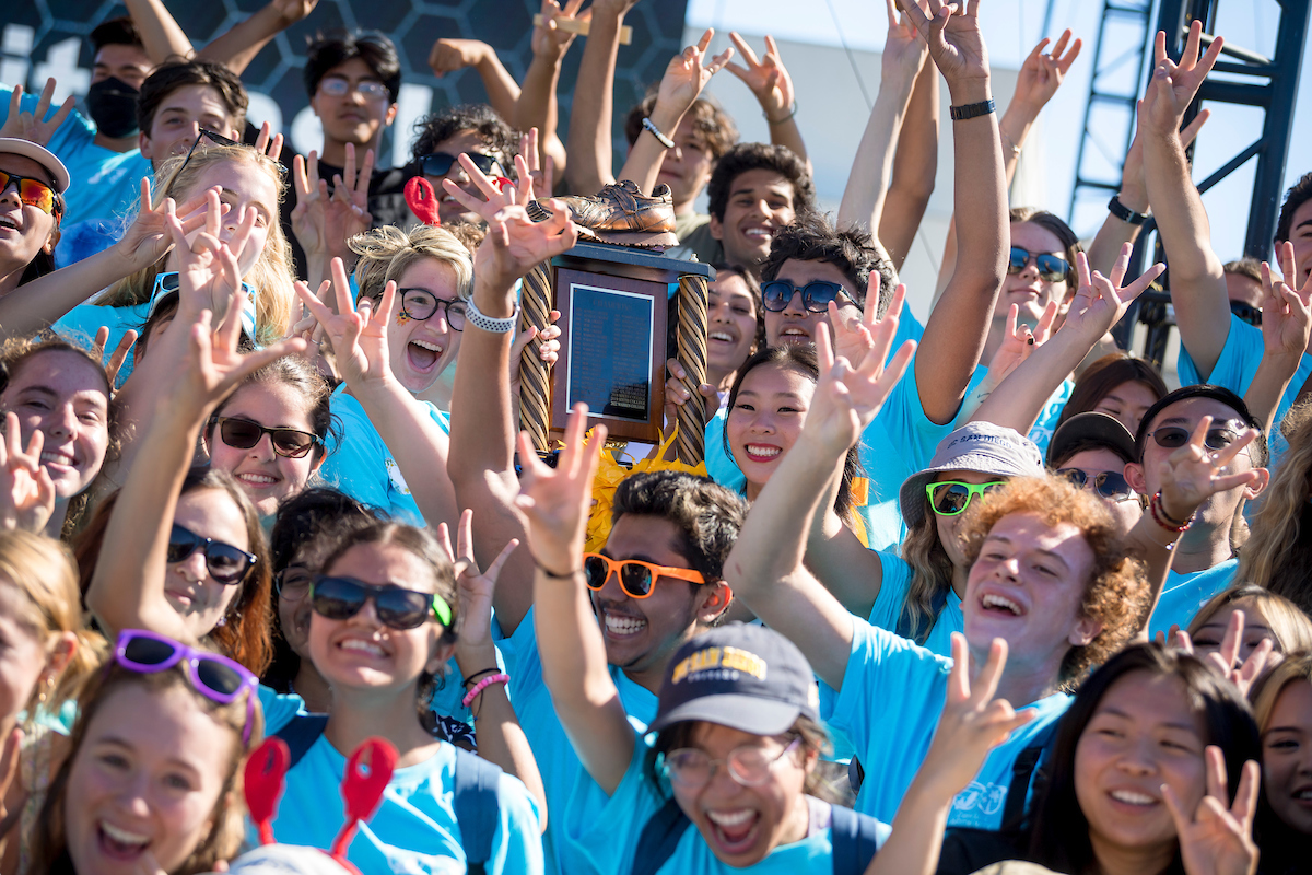 New Tritons Enjoy Fun in the Sun